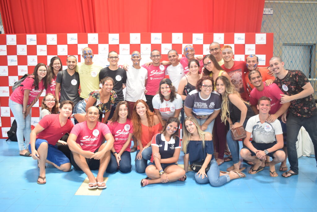 Alunos do Pré 2017 festejam aprovação no SISU - Salesiano